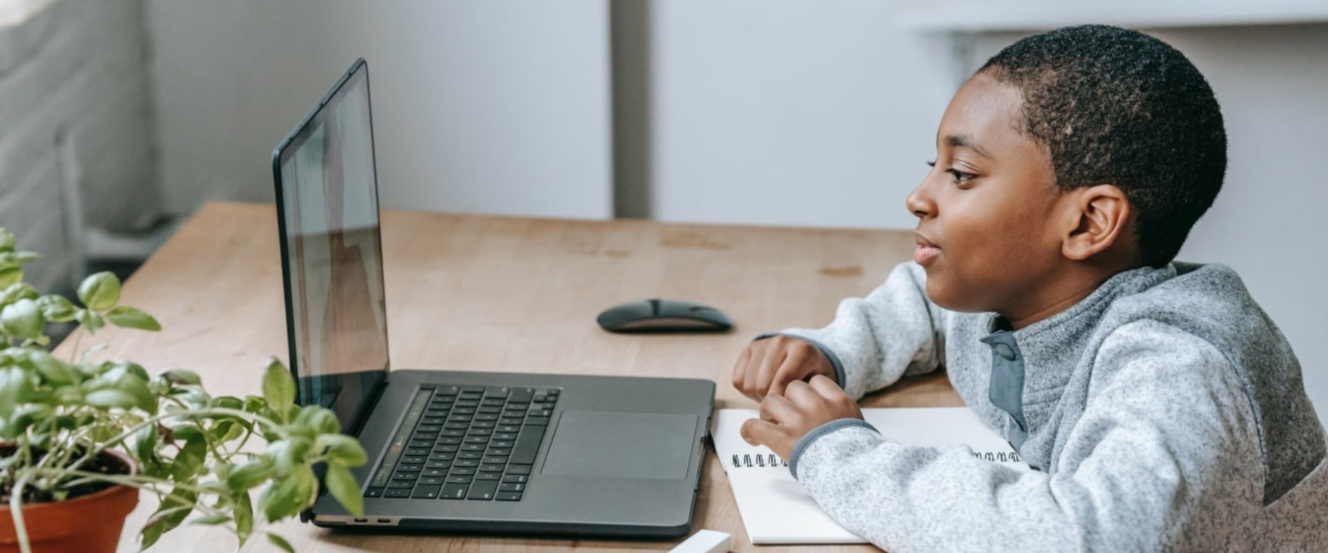 In-person English Grammar Classes: Exploring the Benefits